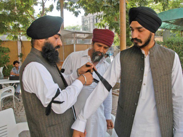 Sikhs in Pakistan not forced to convert to Islam: Govt | Moving to ...